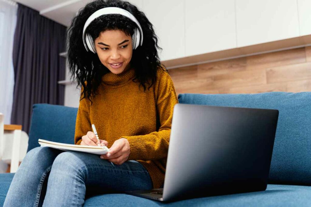 Which Is Better A Laptop Or An IPad For Medical School Students which-is-better-a-laptop-or-an-ipad-for-medical-school-students